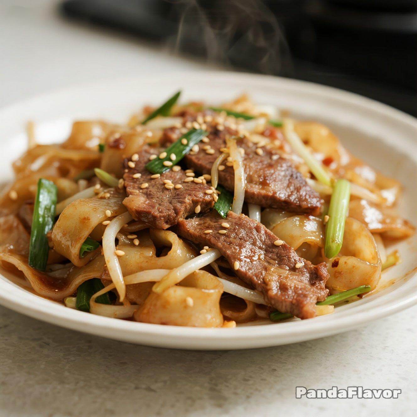 Beef Chow Fun Recipe - Guangdong Style (25 Min)